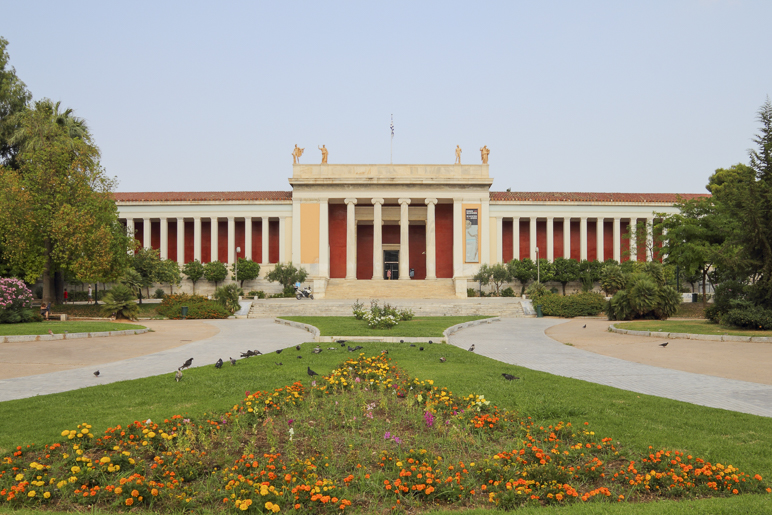 9 Best Places To Visit in Greece All Year Round