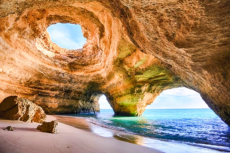 The Best Time To Visit the Algarve: A Month-By-Month Guide