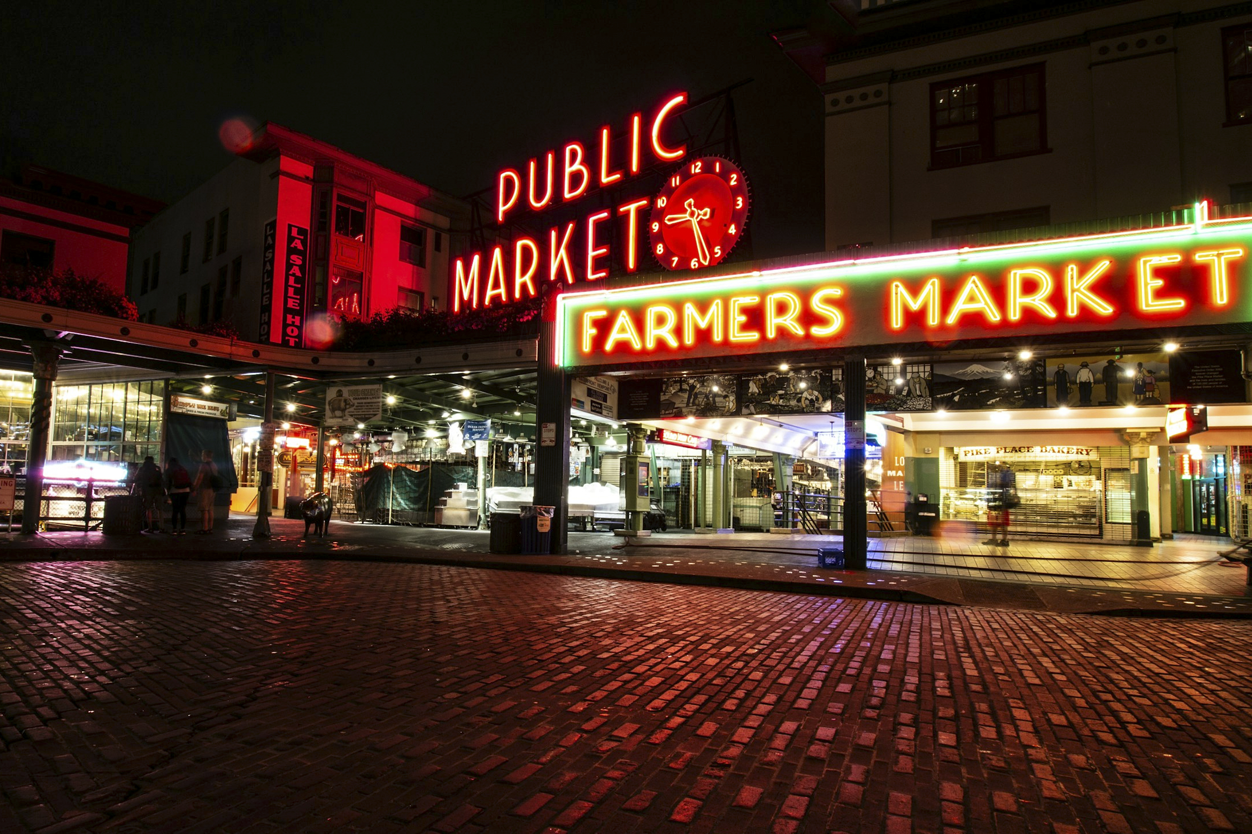 8 Best Markets In Seattle: Pike Place, Fremont & More