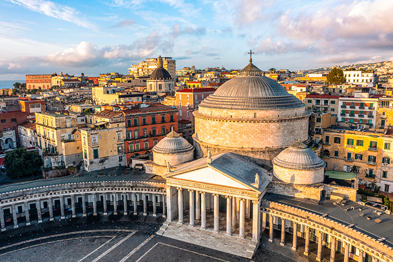 9 Famous Landmarks In Naples You Can't Miss