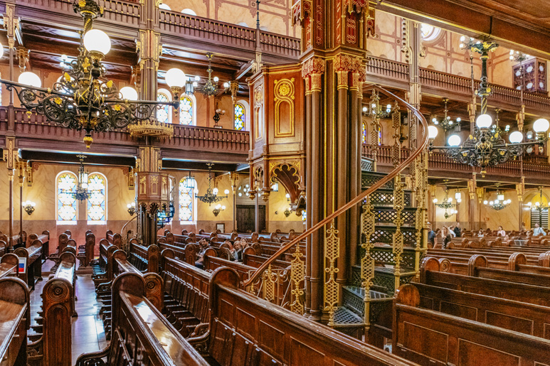 The Ultimate Guide to Your First Time in Budapest