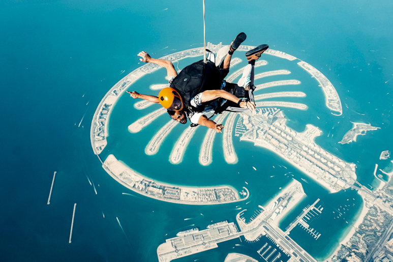10 of the best skydiving locations in the world