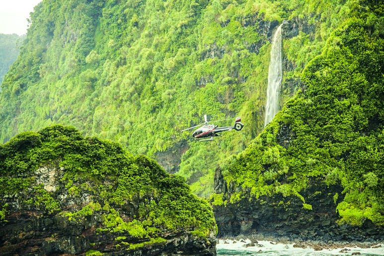Top helicopter tours for unforgettable aerial adventures