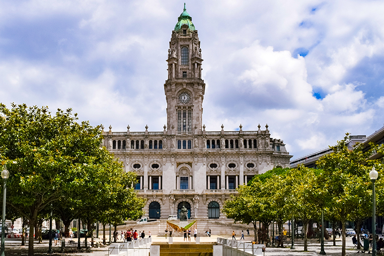 Beautiful streets you must go to when visiting Porto
