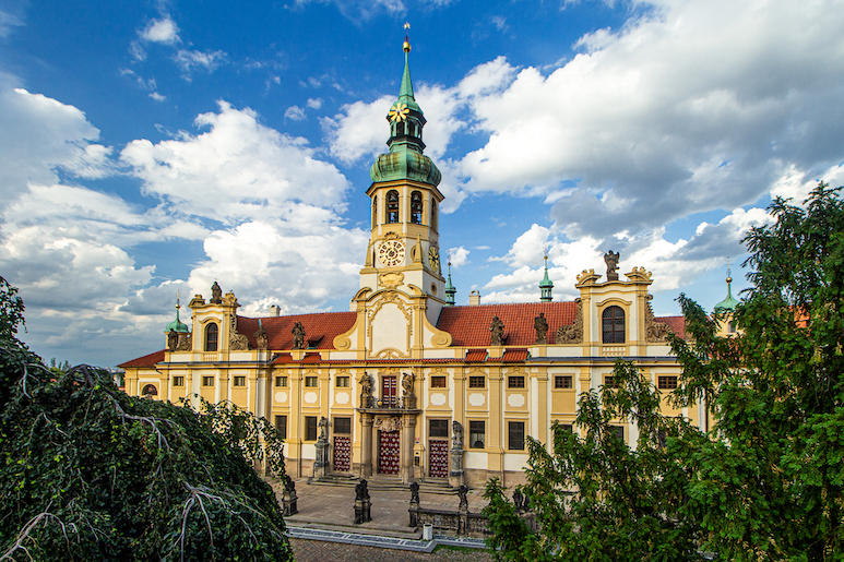 8 Best Churches in Prague You Need to Visit