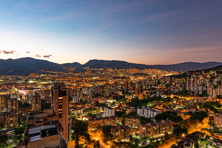 9 Thrilling Things To Do In Medellín At Night