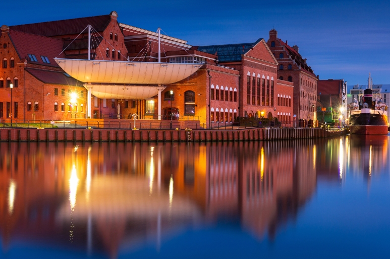 8 Fun Things To Do in Gdansk at Night