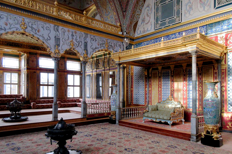 Visiting Istanbul in October: Everything You Need to Know