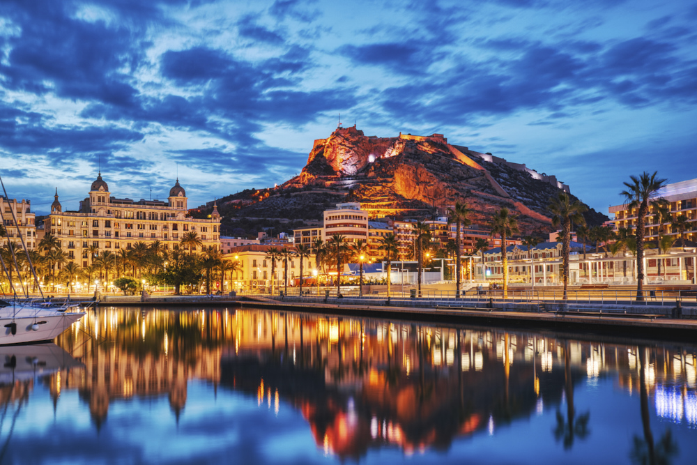 8 Awesome Things To Do in Alicante at Night