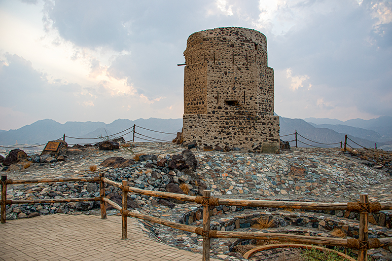Hiking In UAE: Ultimate Trail Guide