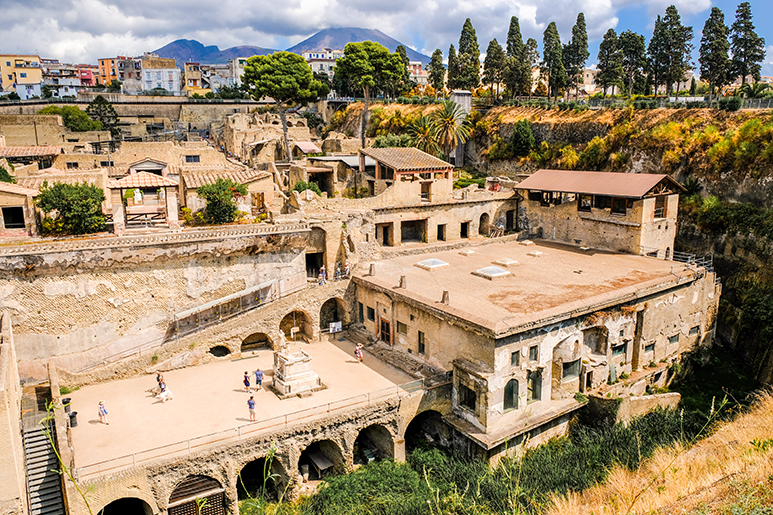 Naples Landmarks: The Top 9 Must-See Landmarks in Naples