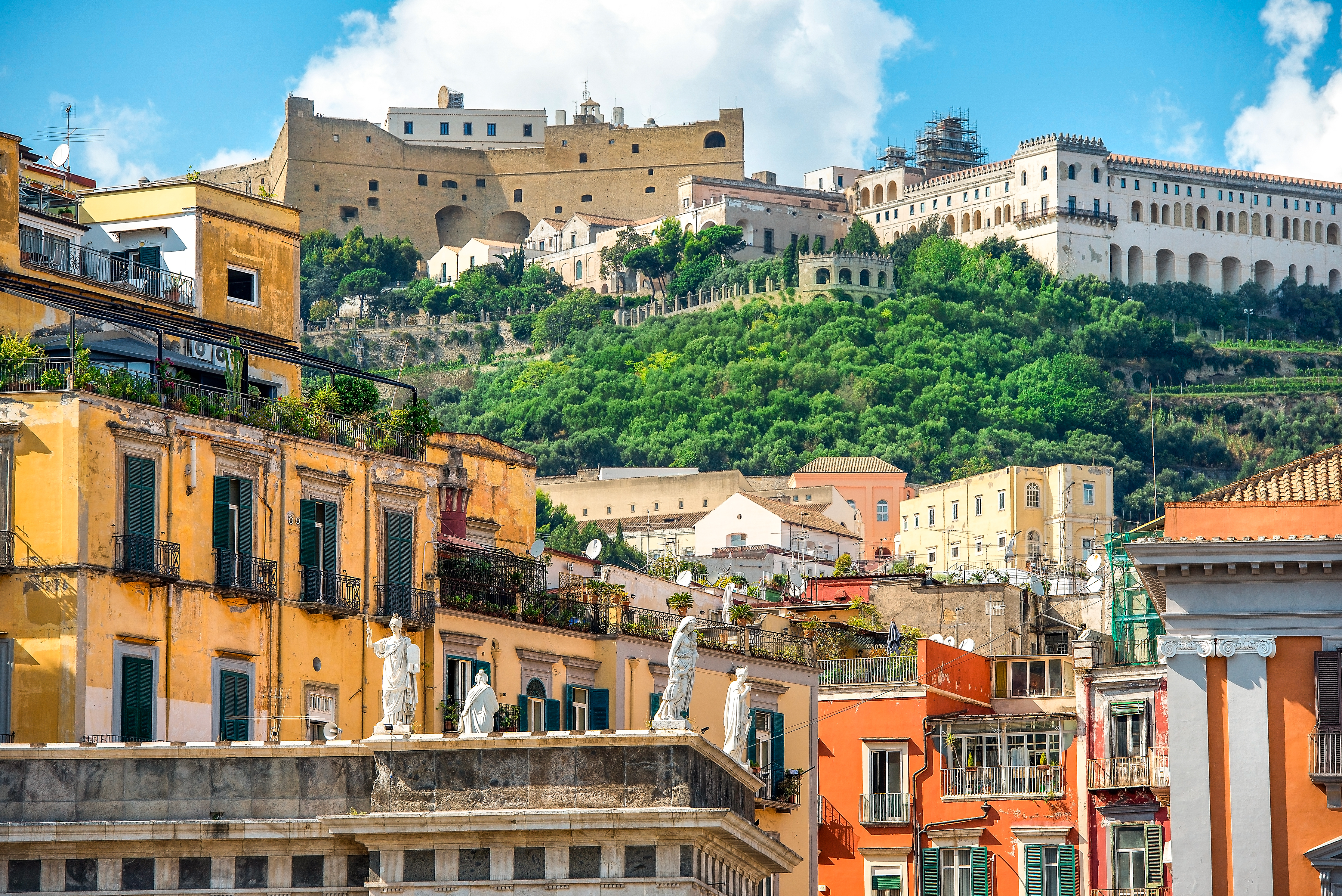 8 Spots with the Best Views in Naples Revealed