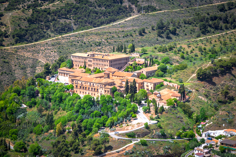 8 Unmissable Granada Landmarks and Historic Sights