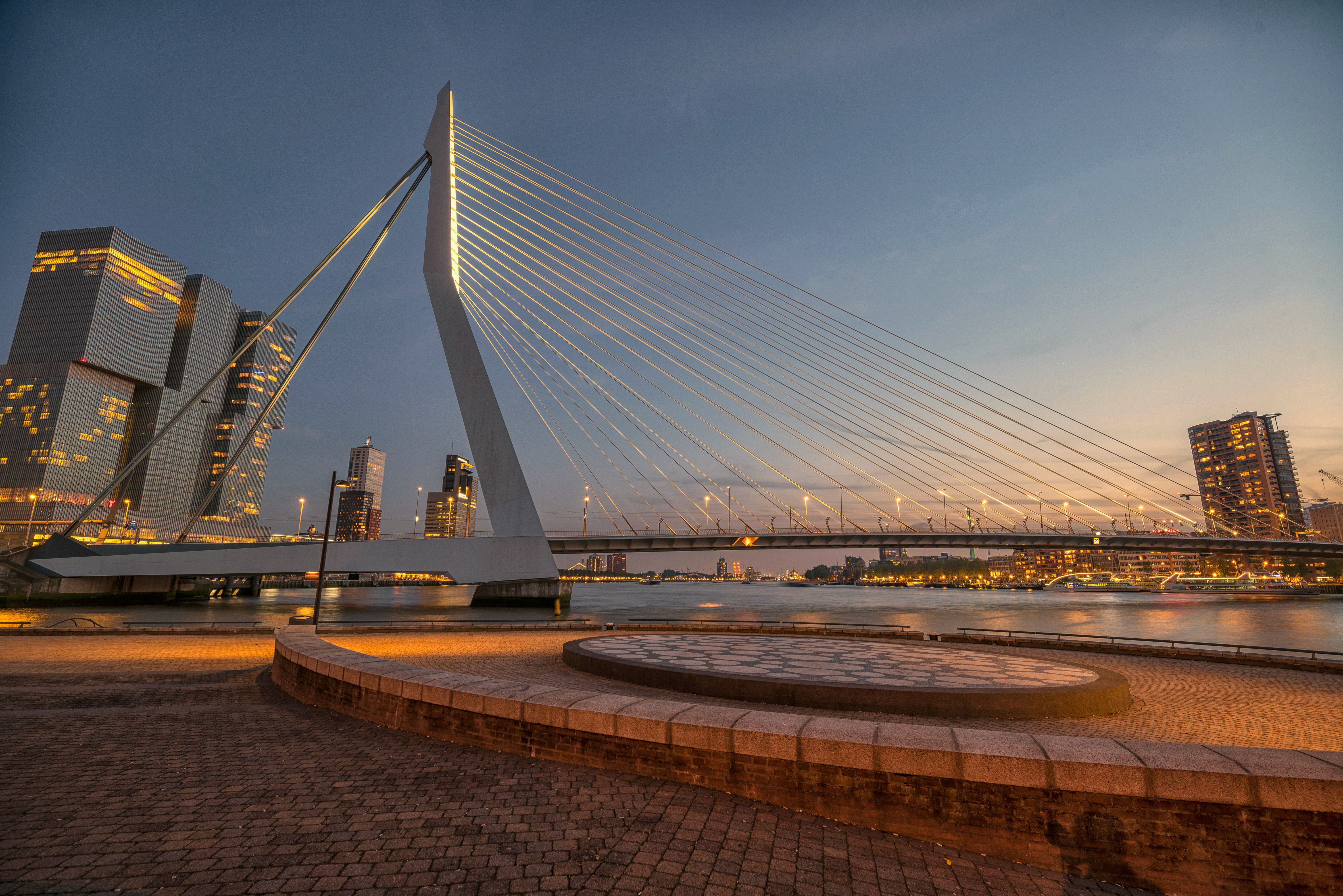 Top 10 Romantic Things To Do in Rotterdam
