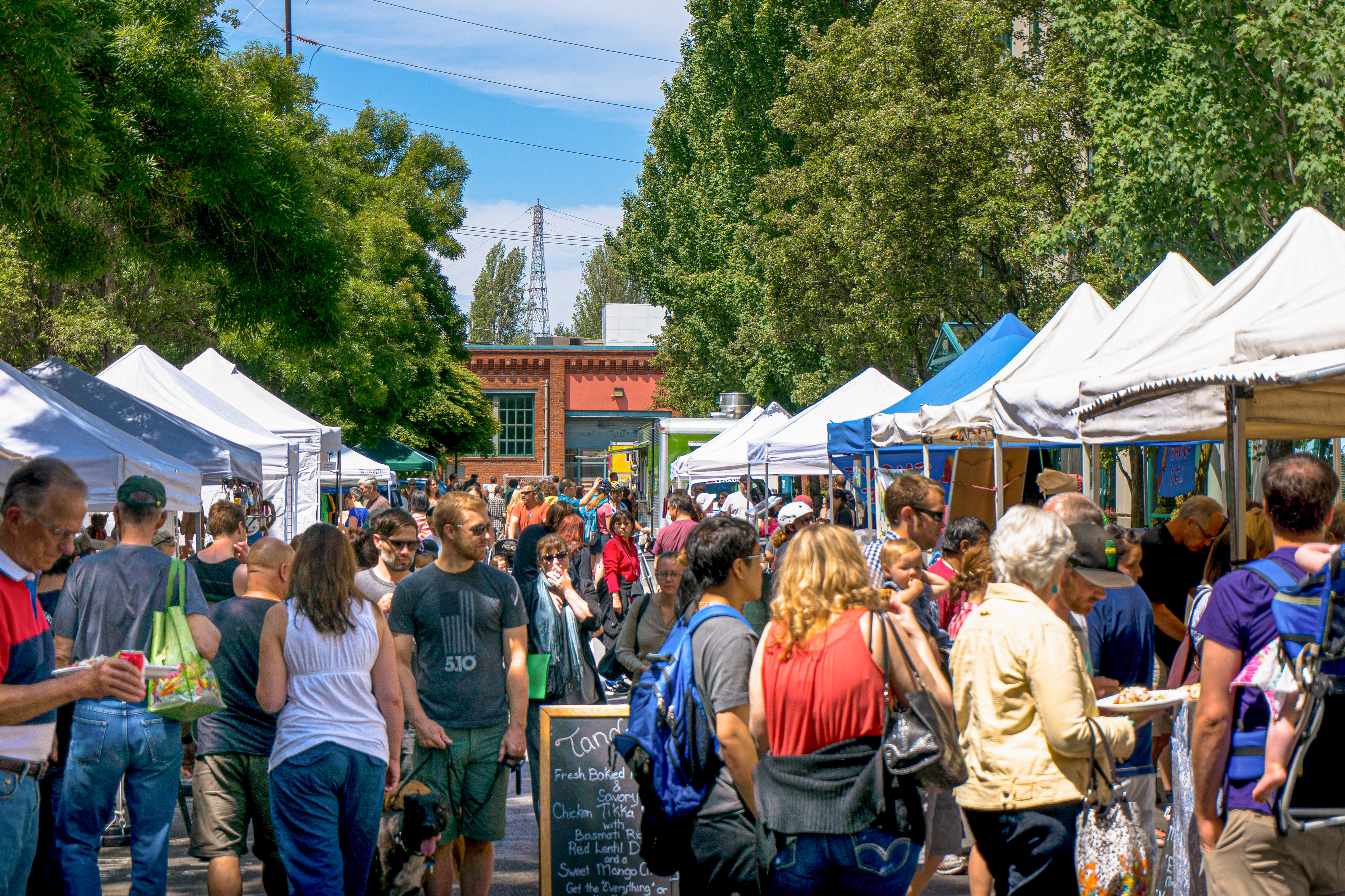 8 Best Markets In Seattle: Pike Place, Fremont & More