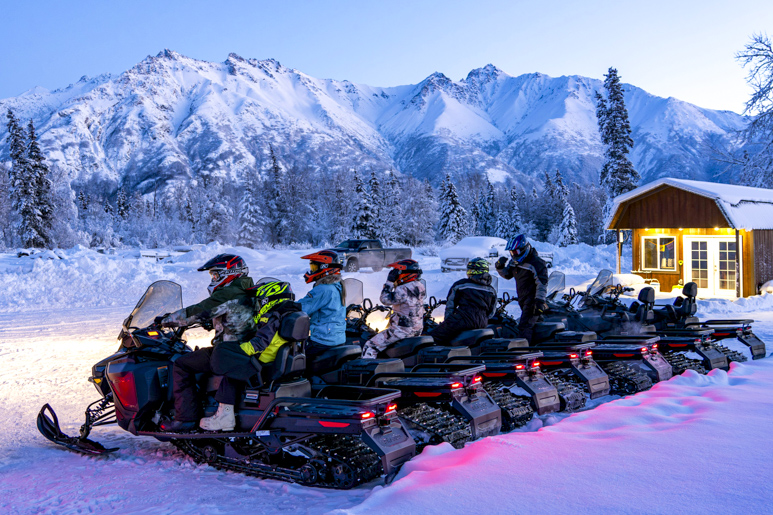 8 Epic Things to Do in Tromsø at Night