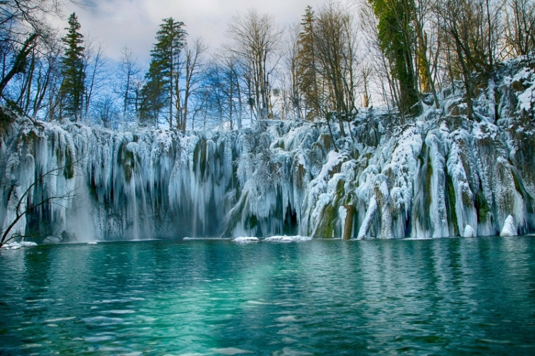 A Guide to the Best Time To Visit Plitvice Lakes National Park