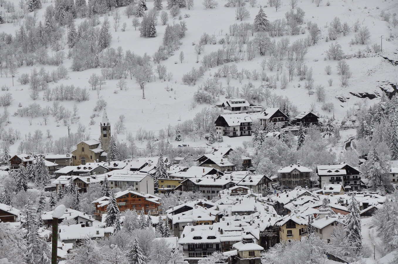 Sansicario - Cesana Ski Resort - Resort and ski area overview - OnTheSnow