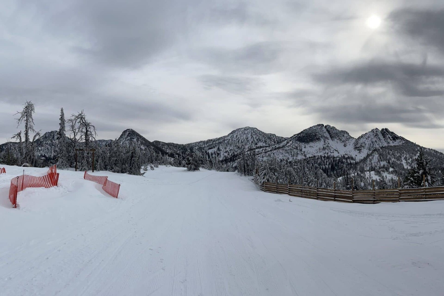 Anthony Lakes Mountain Resort Ski Resort Area Overview - OnTheSnow