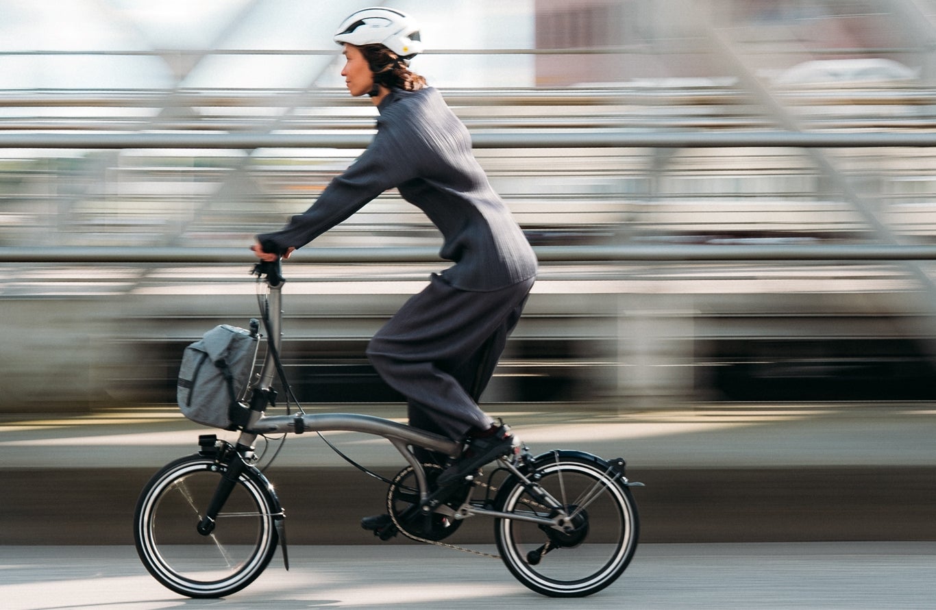 Electric T Line - Go Light, Go Fast | Brompton Bicycle UK